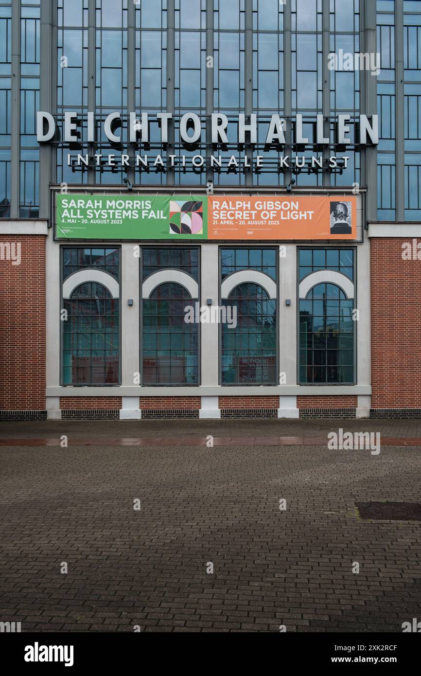 View of the Deichtorhallen buildings. Museum of Art and Photography in ...