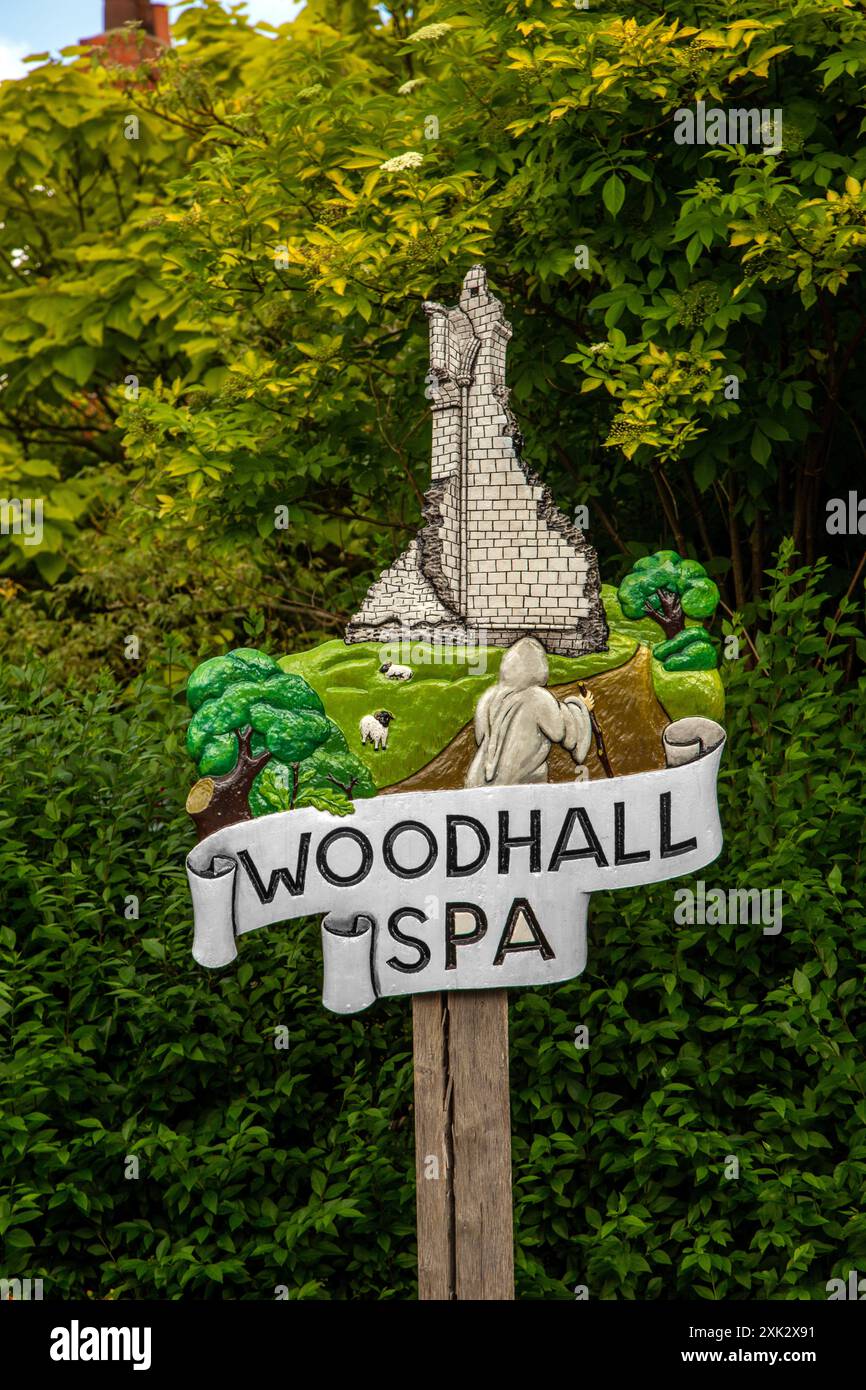 waymarker signpost on entering the Lincolnshire town of Woodhall Spa ...