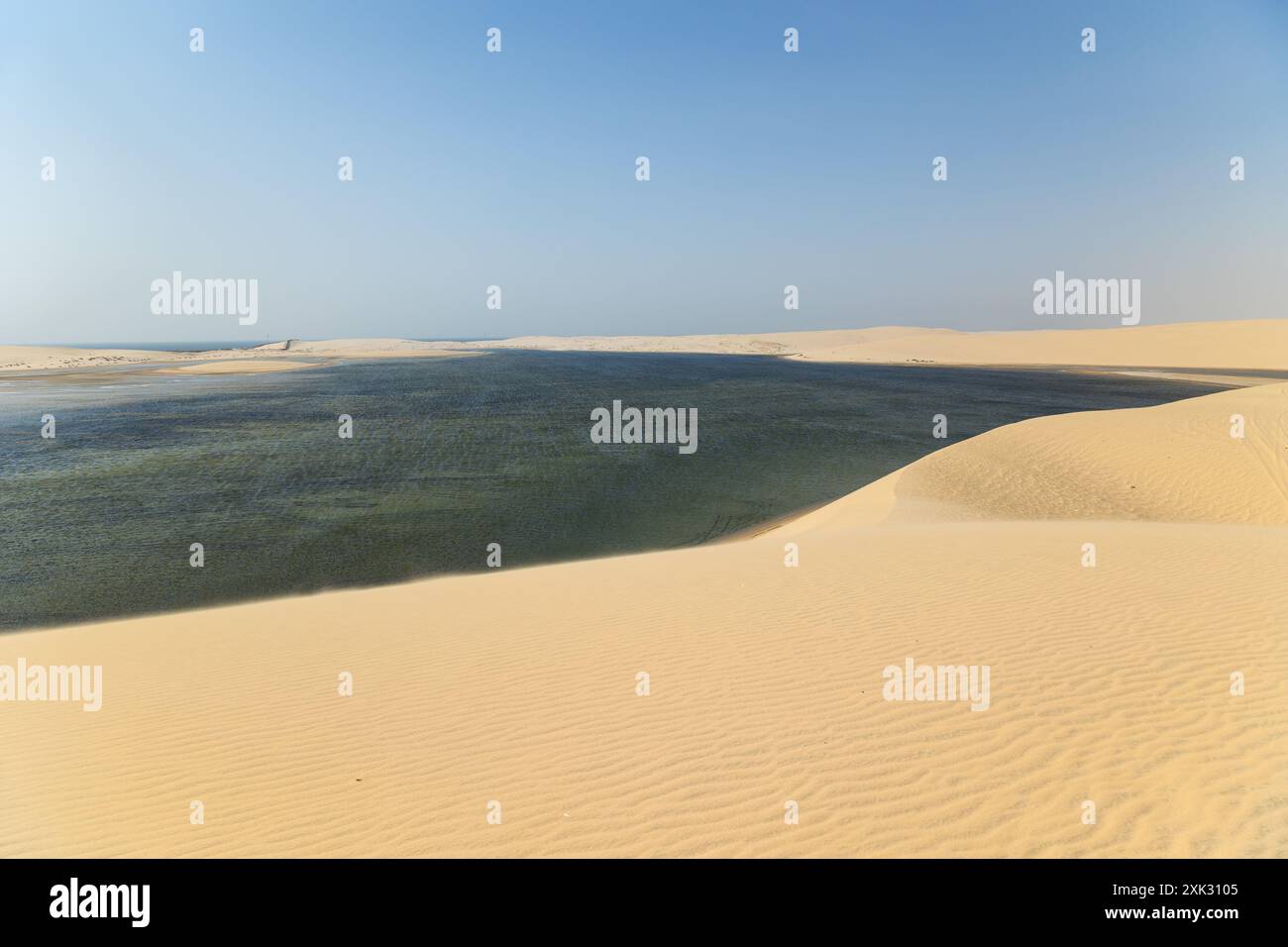 Khor al adaid, qatar hi-res stock photography and images - Alamy