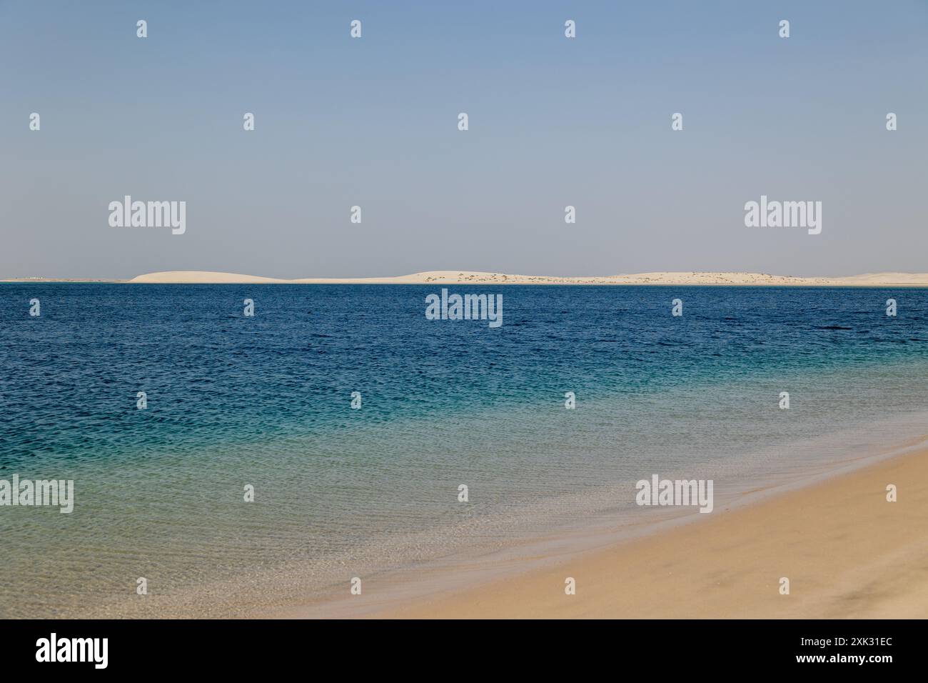 Khor al adaid, qatar hi-res stock photography and images - Alamy