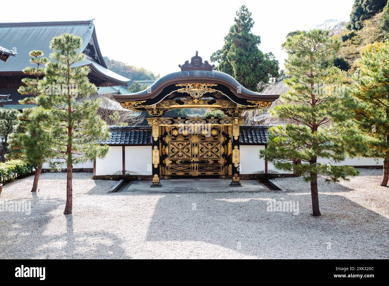 Nanzen ji gold hi-res stock photography and images - Alamy