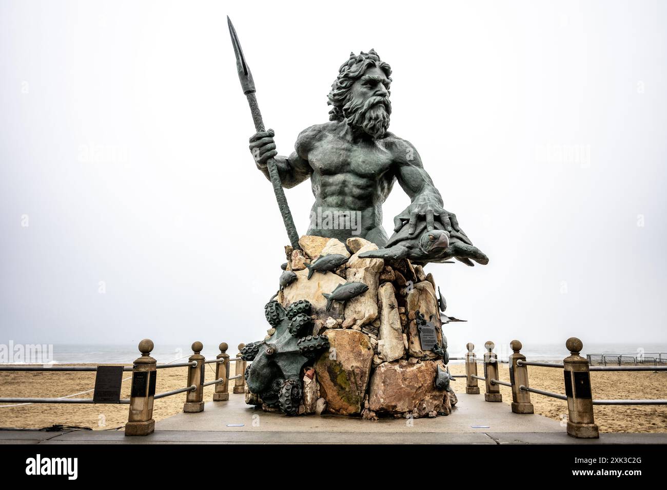 Neptune Statue Virginia Beach Virginia // VIRGINIA BEACH, VA, United ...