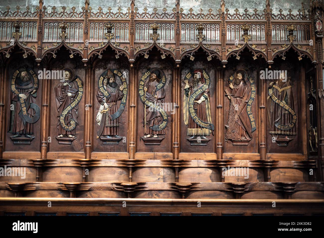 Choir members stands hi-res stock photography and images - Alamy