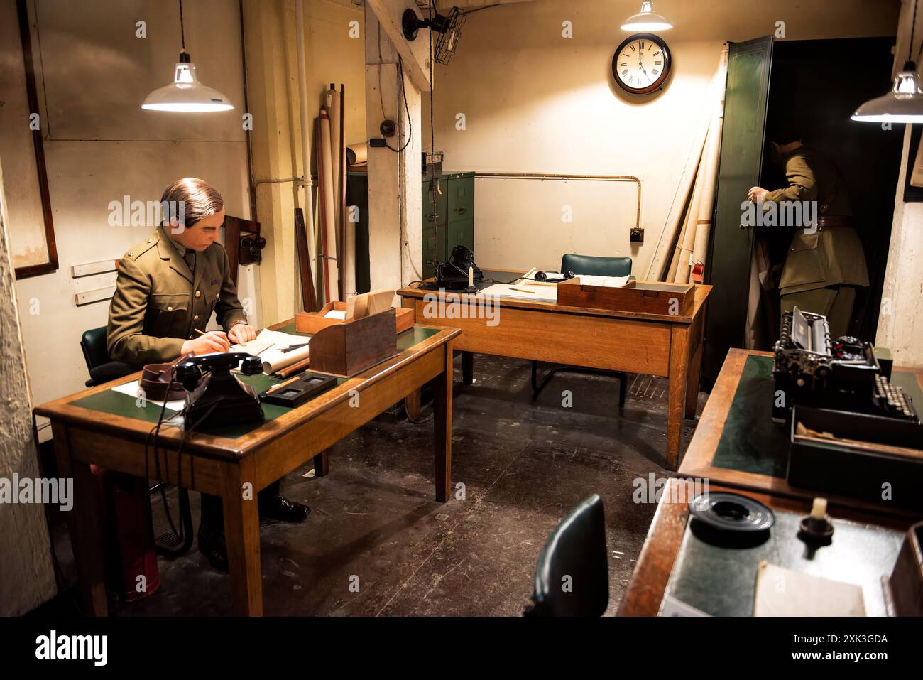 Map of world during 1940s hi-res stock photography and images - Alamy