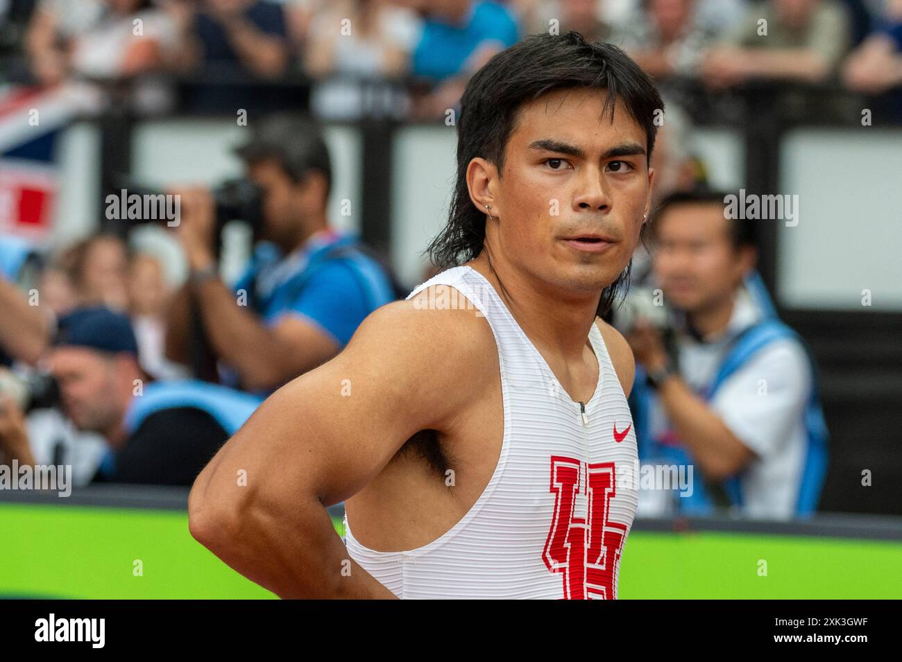 100m track at the olympic stadium hi-res stock photography and images ...