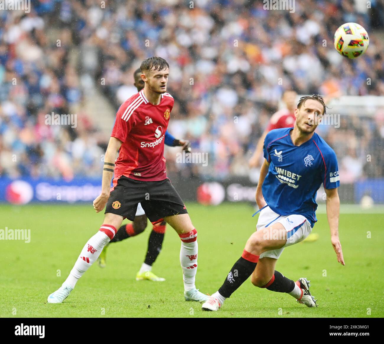 Joe hugil manchester utd chips rangers ben davies hi-res stock ...