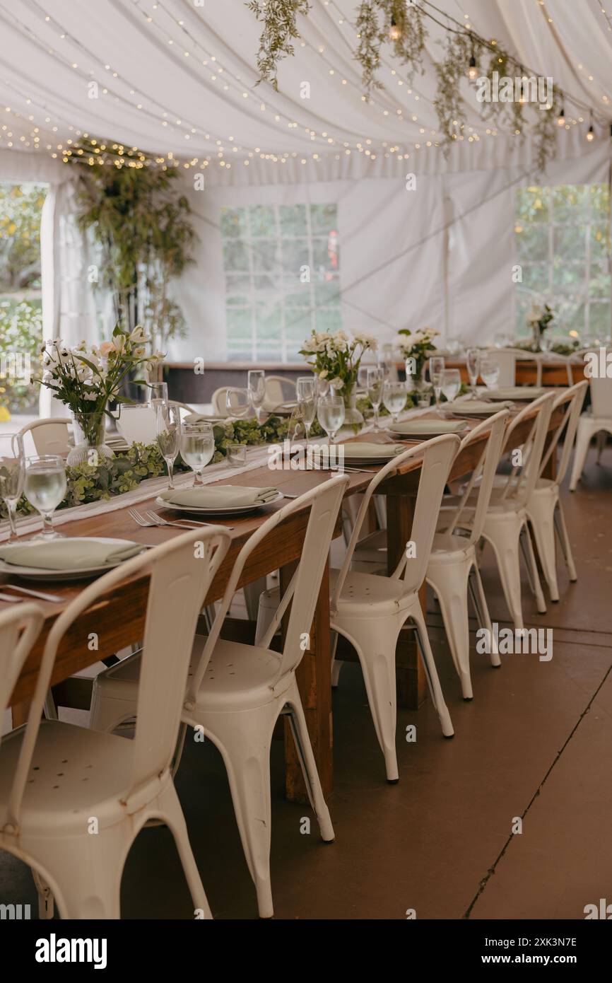 Long tables wedding setup hi-res stock photography and images - Alamy