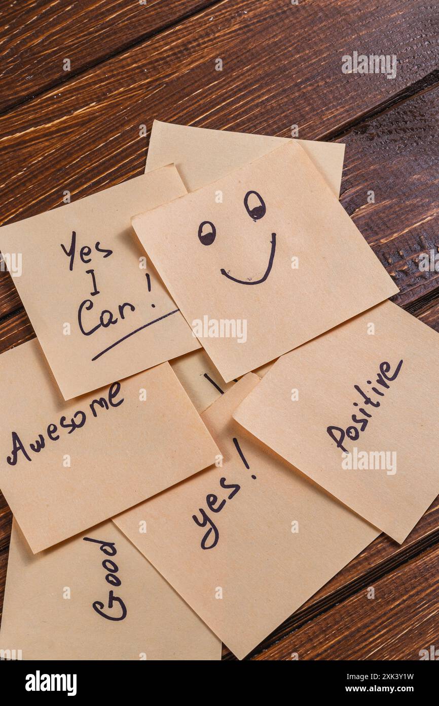 Yes and no messages hi-res stock photography and images - Alamy