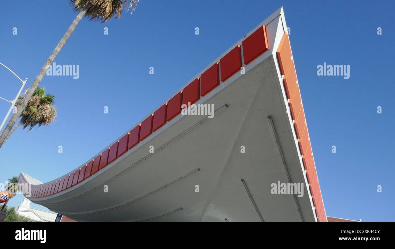 Union 76 gas station hi-res stock photography and images - Alamy