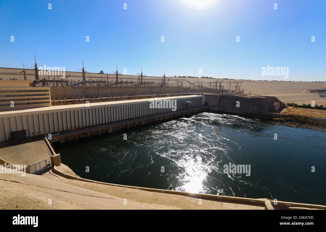 Construction of aswan dam hi-res stock photography and images - Alamy