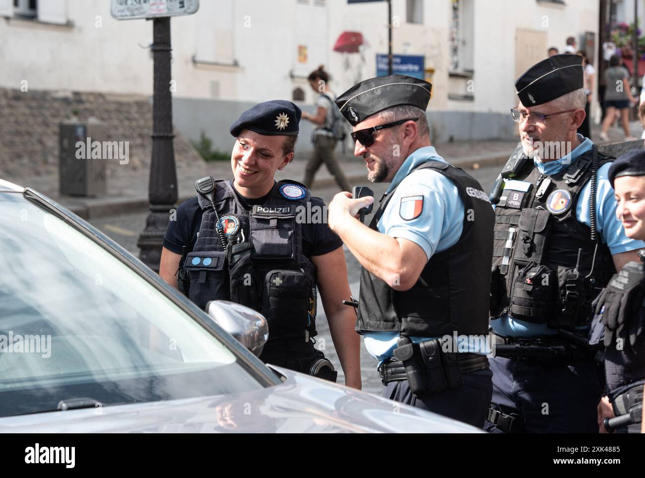 German police officers patrolling with French police forces in ...