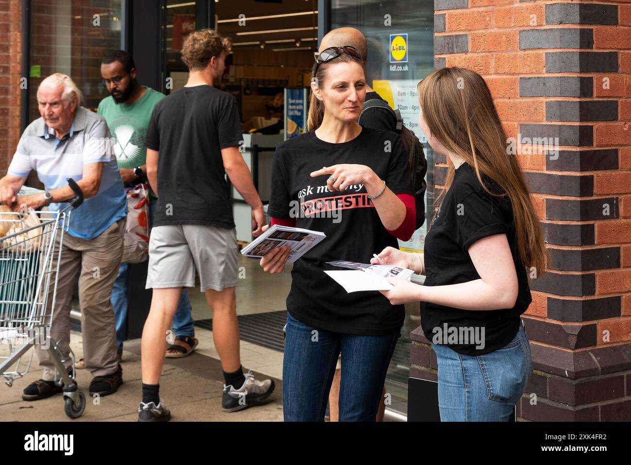 Humane league lidl supermarket protest hi-res stock photography and ...