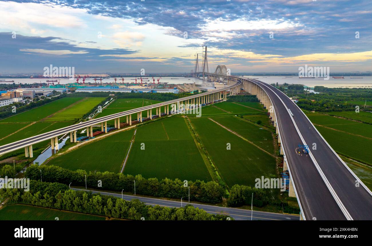 TAIXING, CHINA - JULY 21, 2024 - The steel deck pavement of the main ...