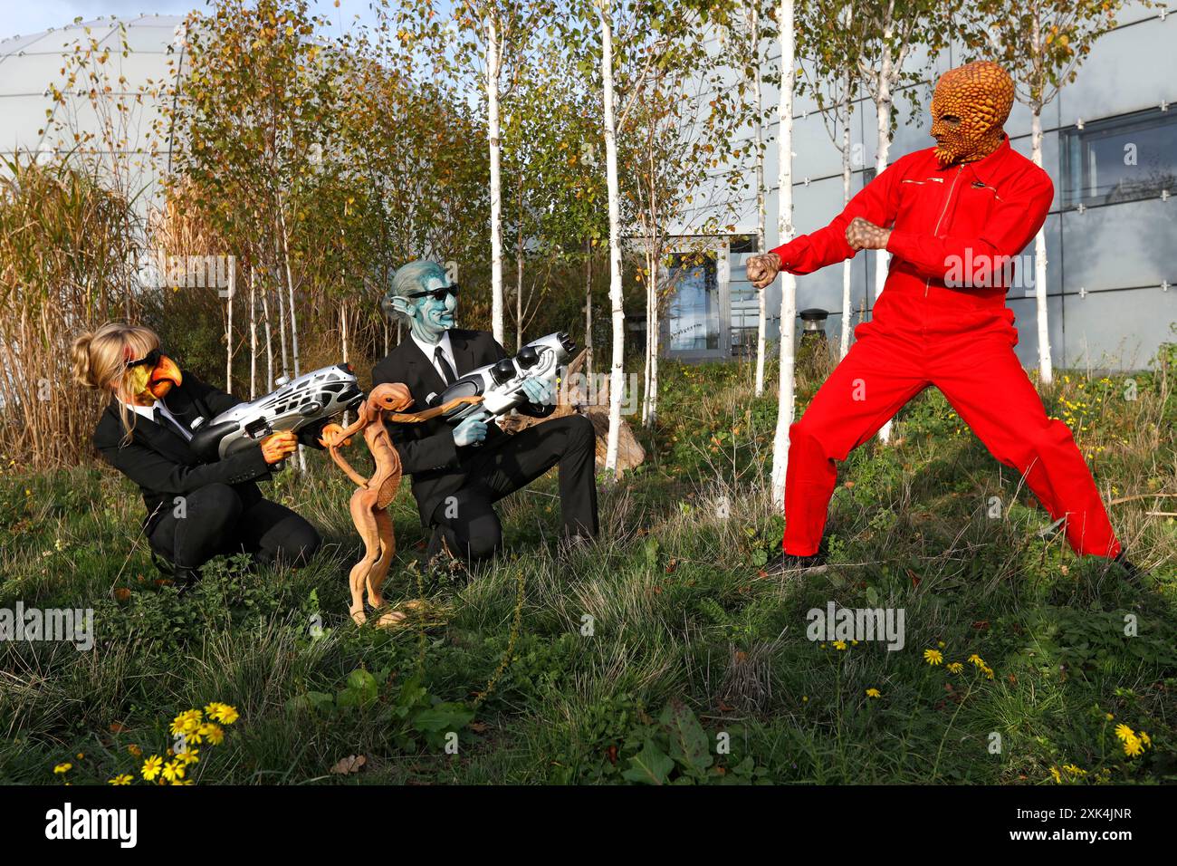 GEEK ART - Bodypainting and Transformaking: Men in Black photoshooting ...