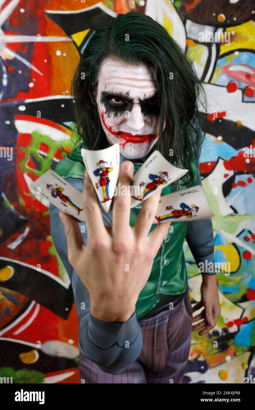 GEEK ART - Bodypainting and Transformaking: Joker meets Riddler ...