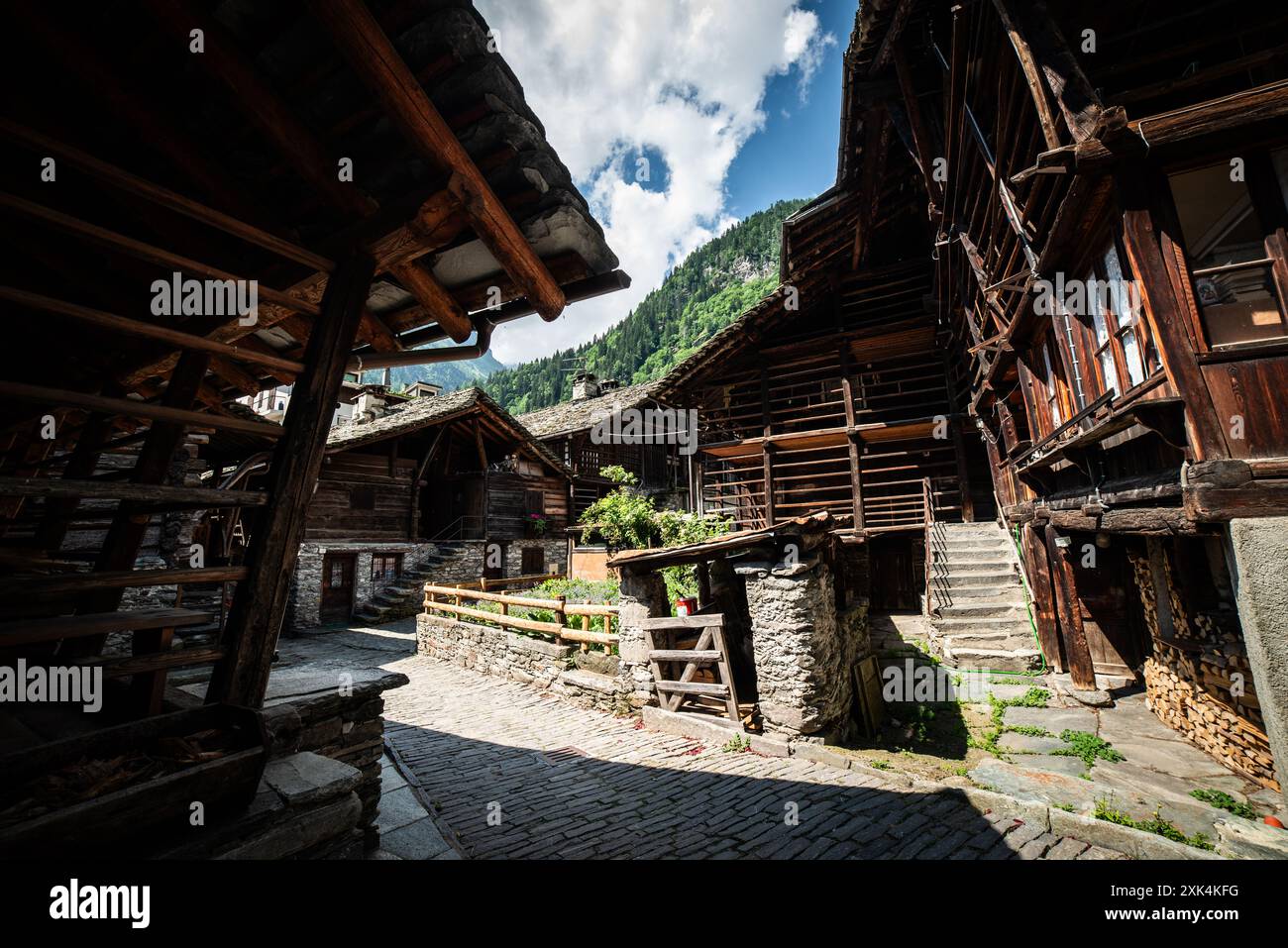Historic Walser houses, Alagna Valsesia, Piedmont Italy Stock Photo - Alamy