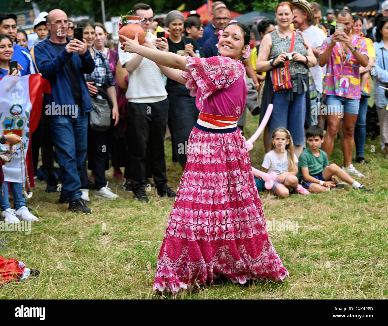 LONDON, ENGLAND - JULY 20 2024: Viva Mexico stage - Latinolife dance ...