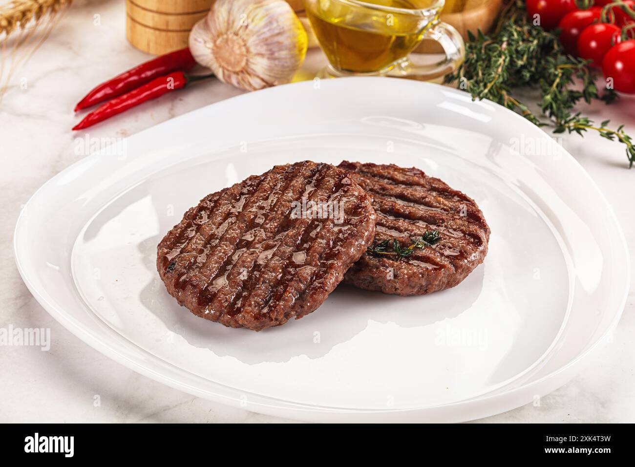 Grilled beef minced meat cutlet for burger Stock Photo - Alamy