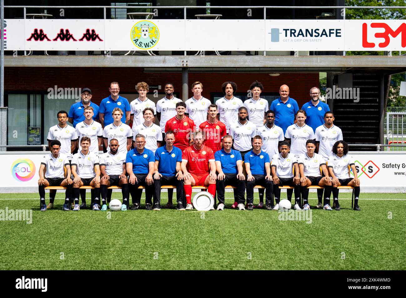 Dos bustos hi-res stock photography and images - Alamy