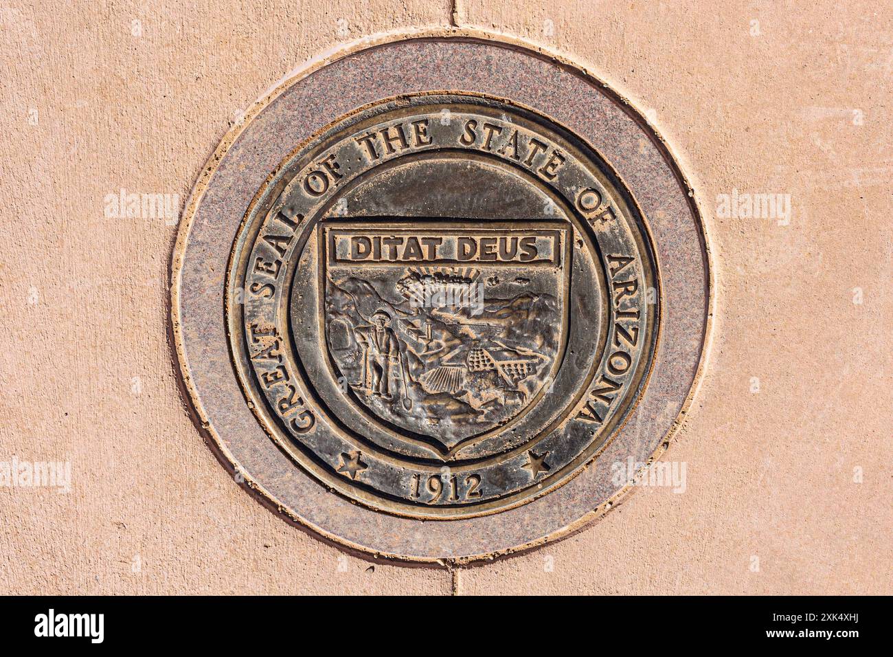 The Four Corners Monument marks the quadripoint in the Southwestern ...