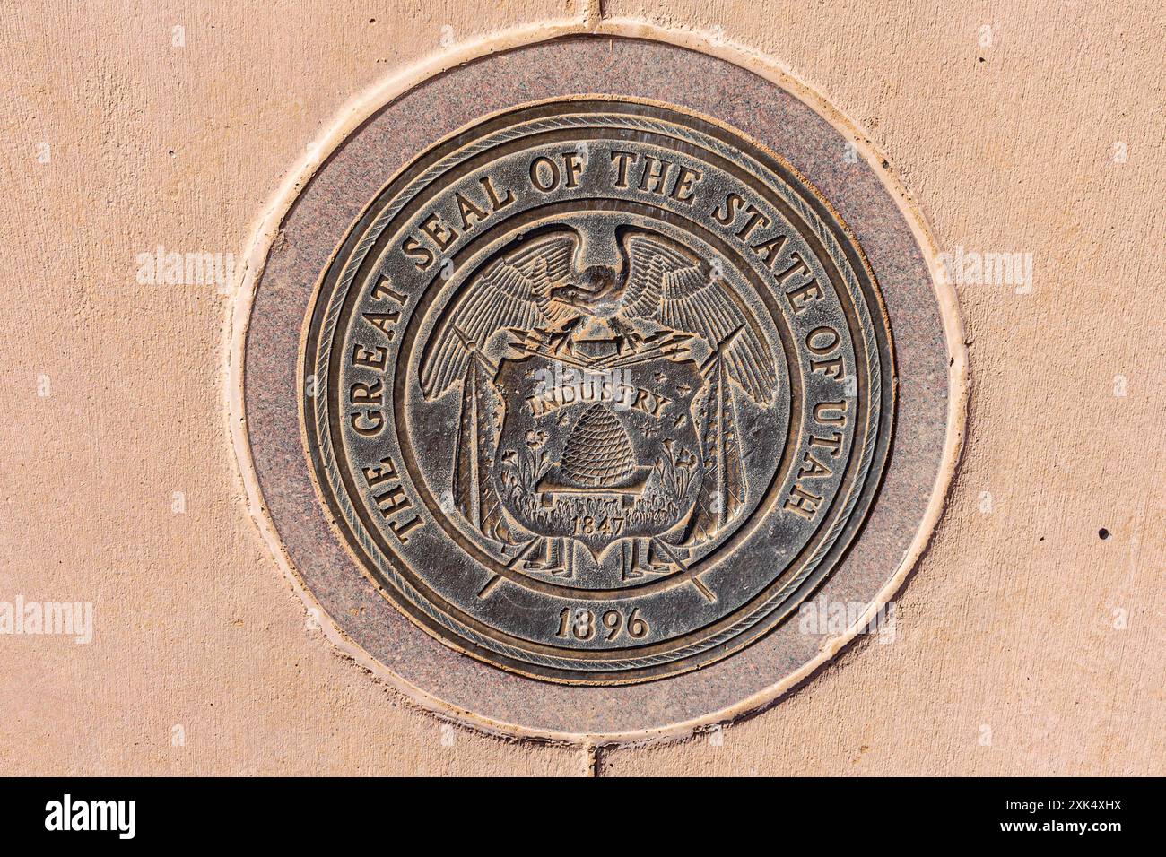 The Four Corners Monument marks the quadripoint in the Southwestern ...
