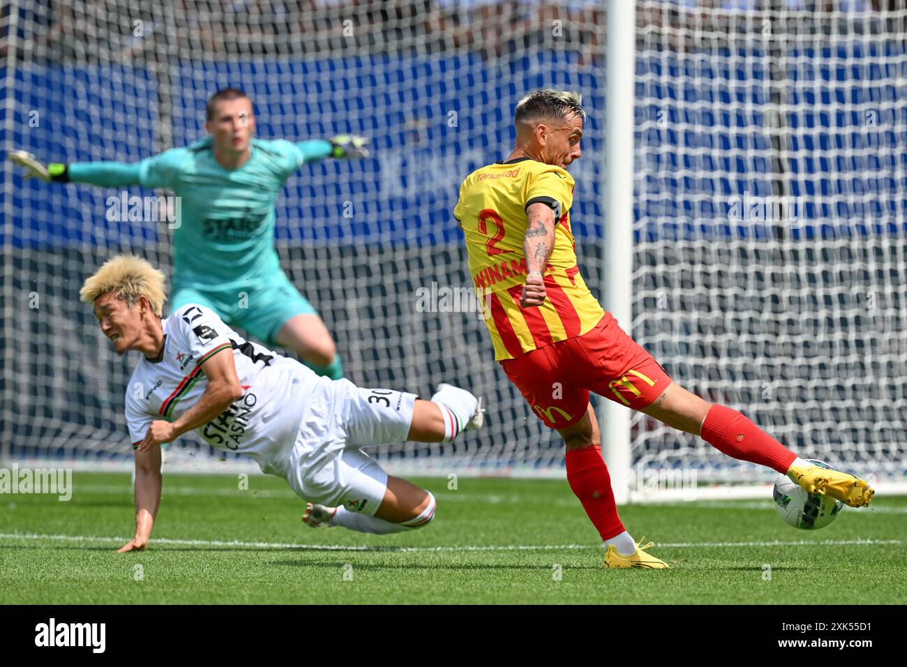 Takahiro akimoto hi-res stock photography and images - Alamy