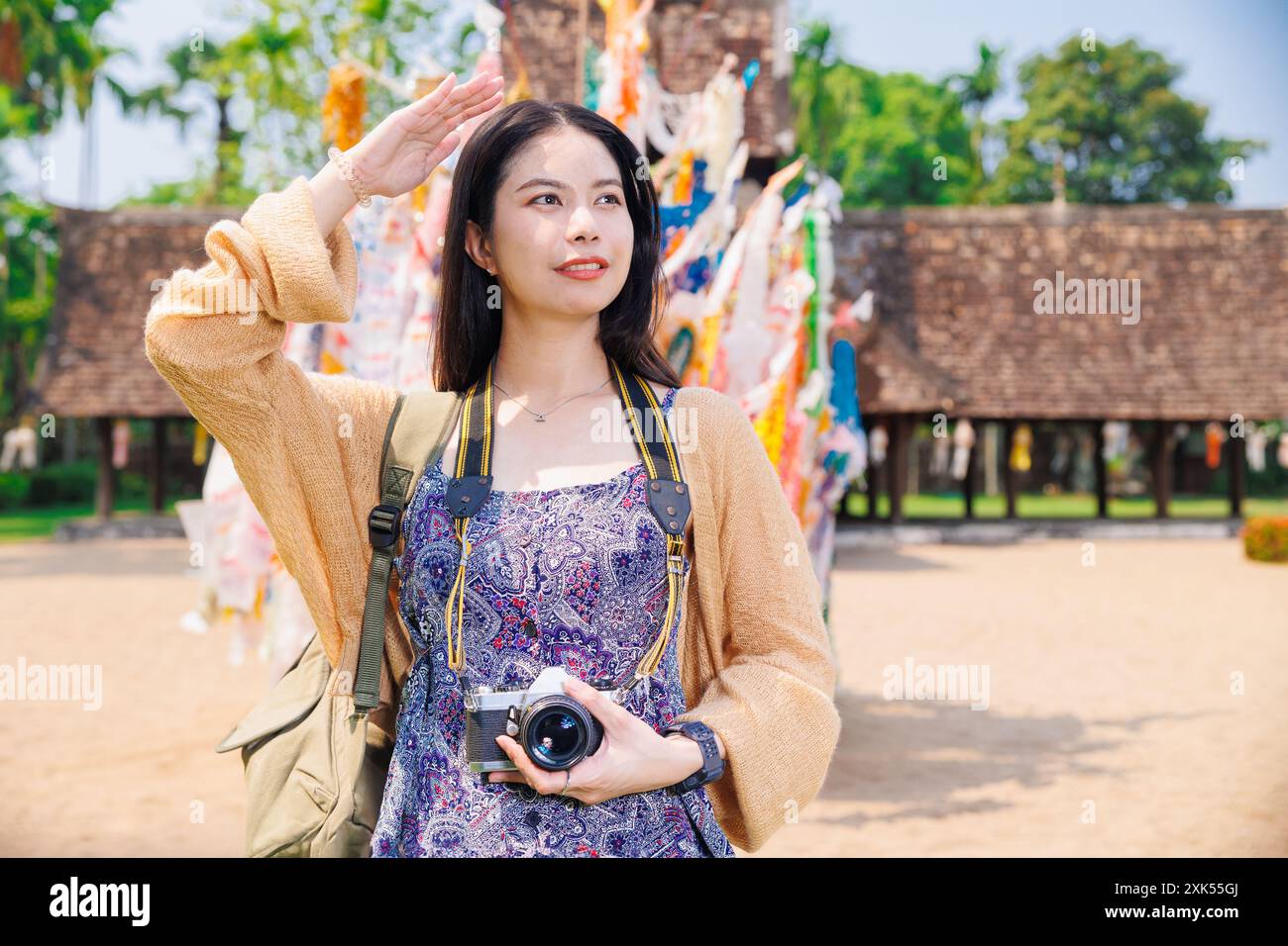 Wat Ton Kwen, Beautiful Asian female Photographer Travel Temple in ...