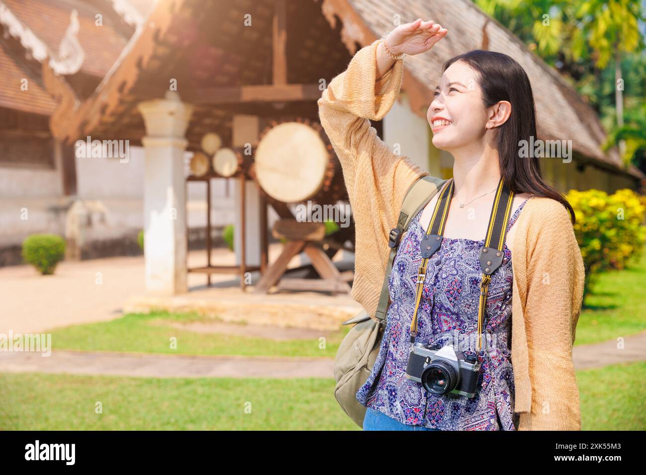 Wat Ton Kwen, Beautiful Asian female Photographer Travel Temple in ...