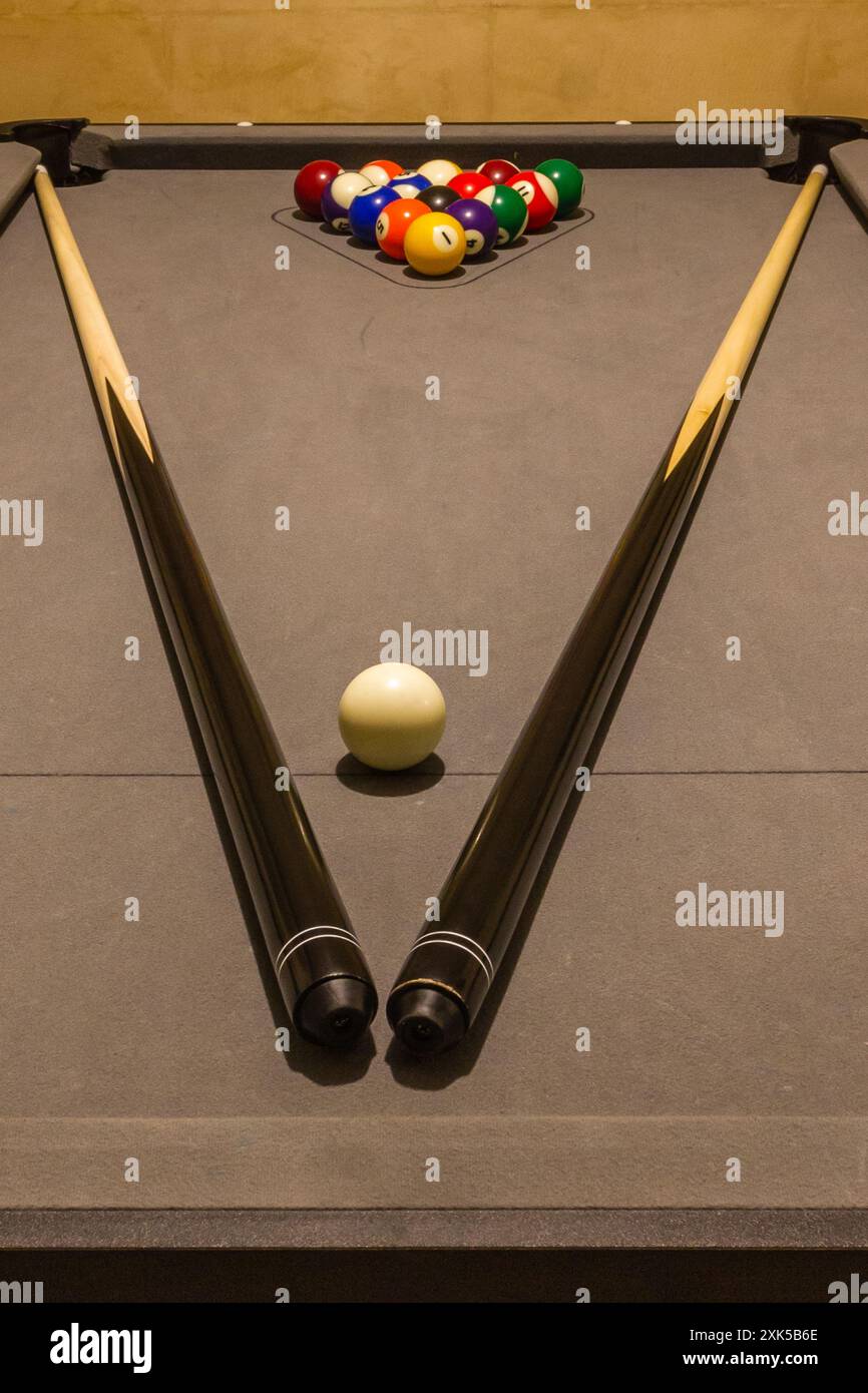 Billiard hall hi-res stock photography and images - Alamy