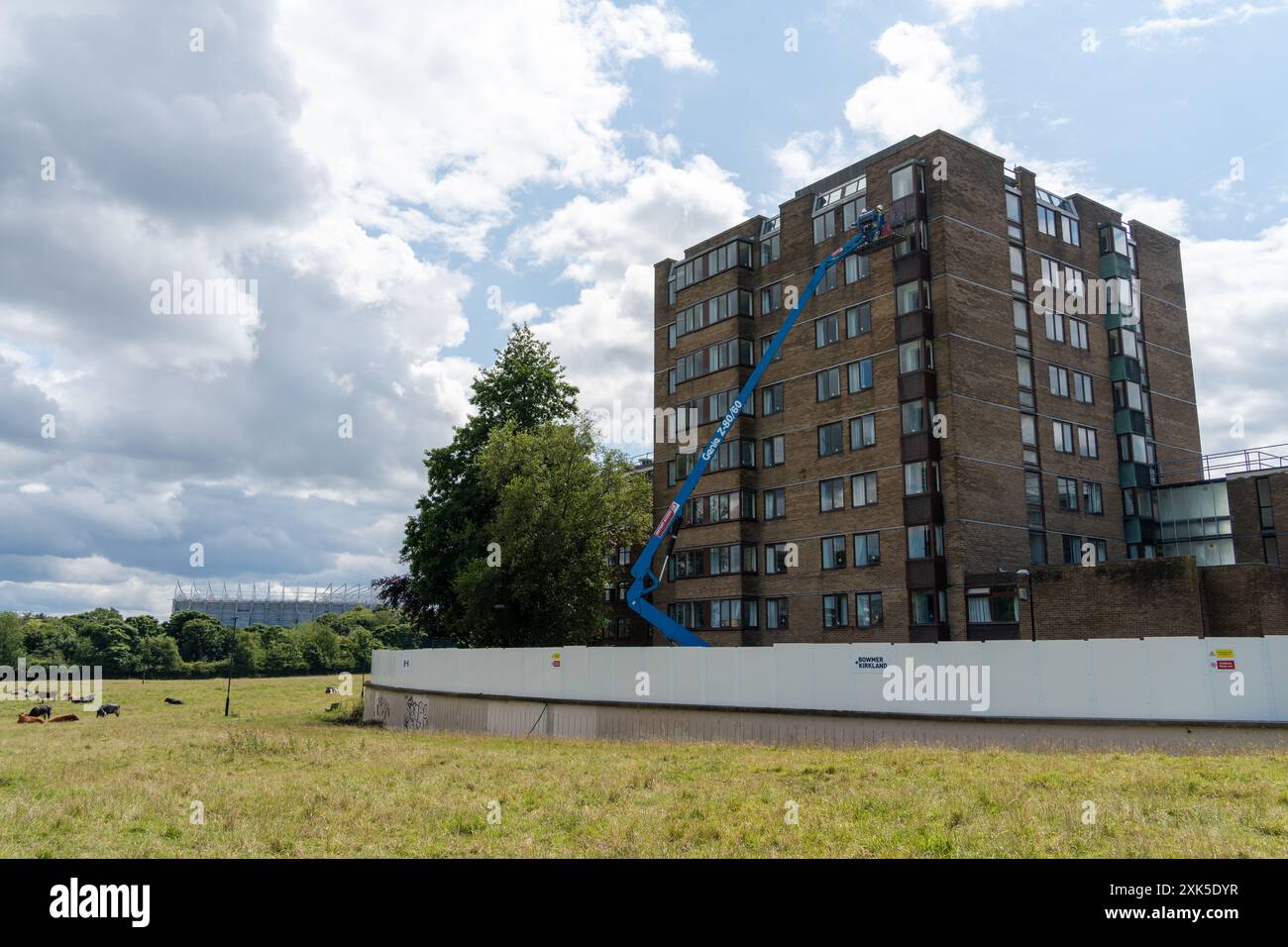 Newcastle upon Tyne, UK. Bowmer and Kirkland begin demolition of the ...