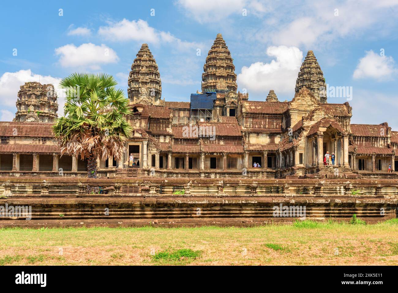 Side view of ancient temple hi-res stock photography and images - Alamy