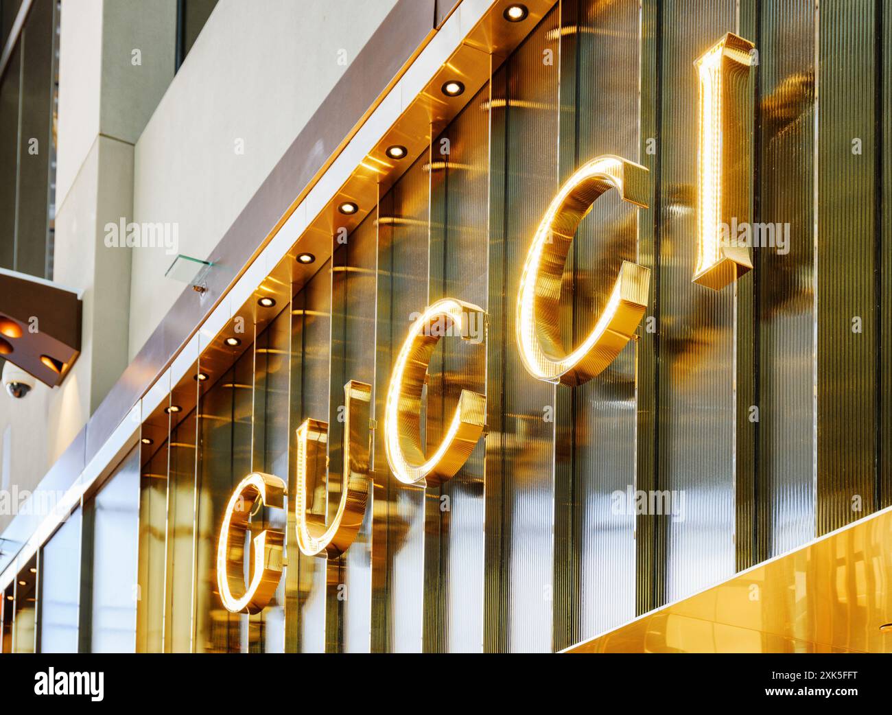 Logo of Gucci store, the Shoppes at Marina Bay Sands Stock Photo - Alamy