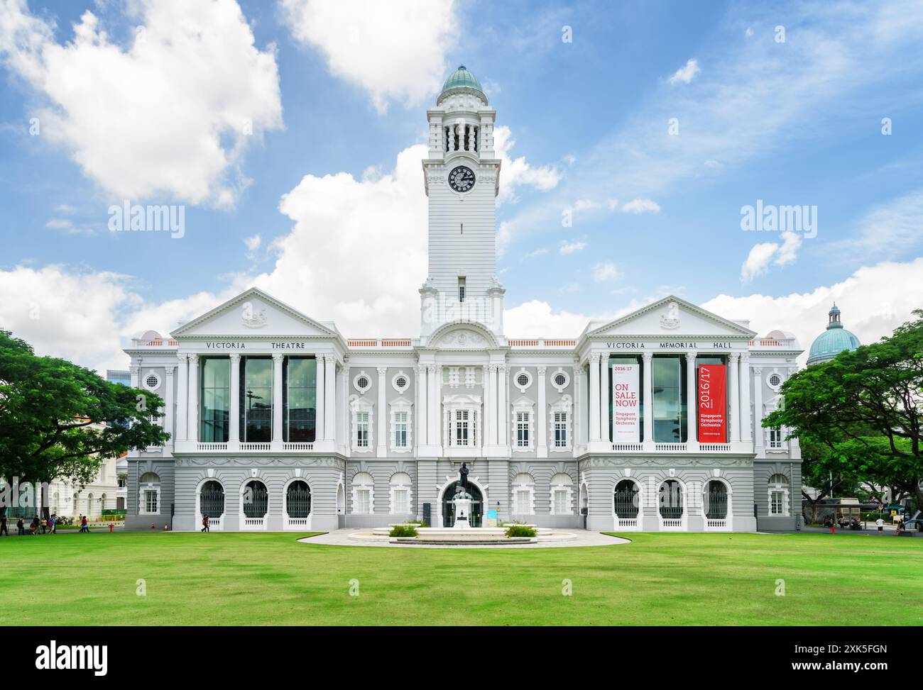 Main view of the Victoria Theatre and Concert Hall. Singapore Stock ...