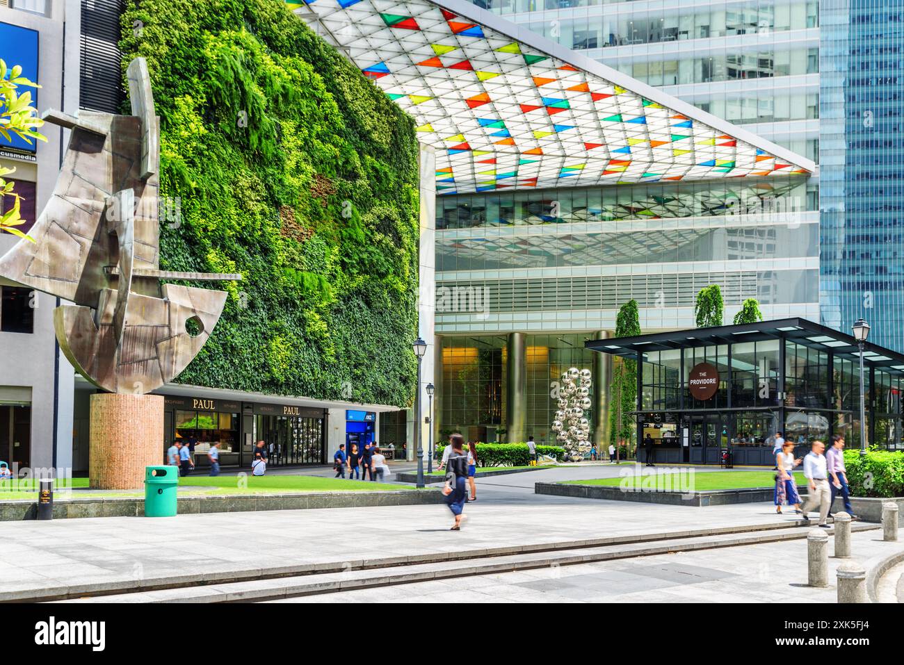 Scenic entrance to the Ocean Financial Centre in Singapore Stock Photo ...