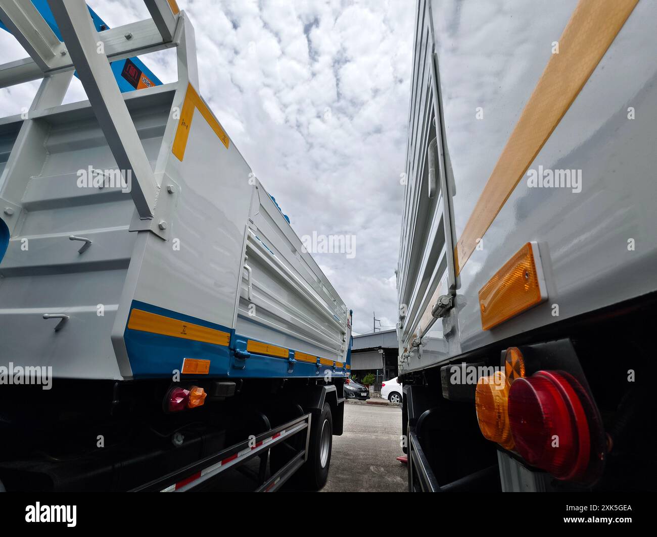 Loading haul trucks hi-res stock photography and images - Alamy