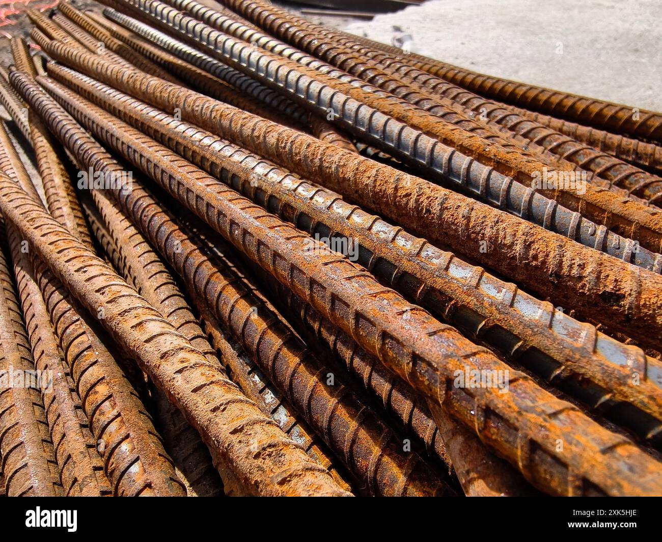 Metal patterned bars hi-res stock photography and images - Alamy