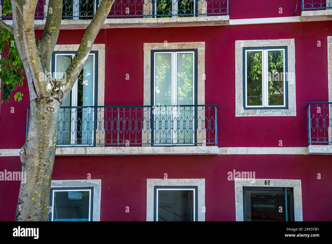 Lisbon streets pink hi-res stock photography and images - Alamy