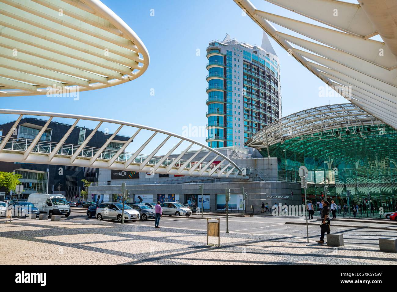 Lisbons iconic structures hi-res stock photography and images - Alamy