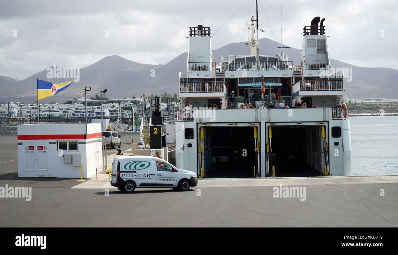 Van driving onto Ferry to transfer to Corralejo, Fuerteventura from ... Van driving onto Ferry to transfer to Corralejo, Fuerteventura from ...