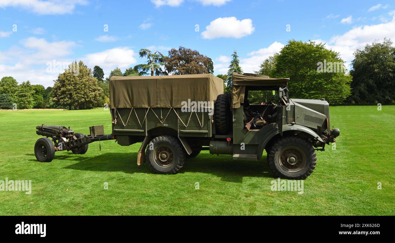 Vintage 1944 Morris-Commercial truck towing a Second World War Field ...