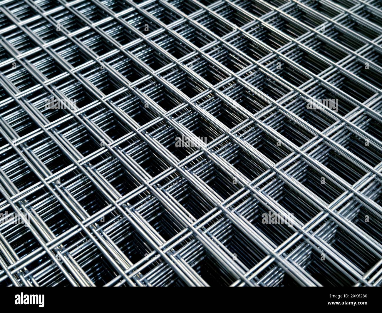 Woven steel wire hi-res stock photography and images - Alamy