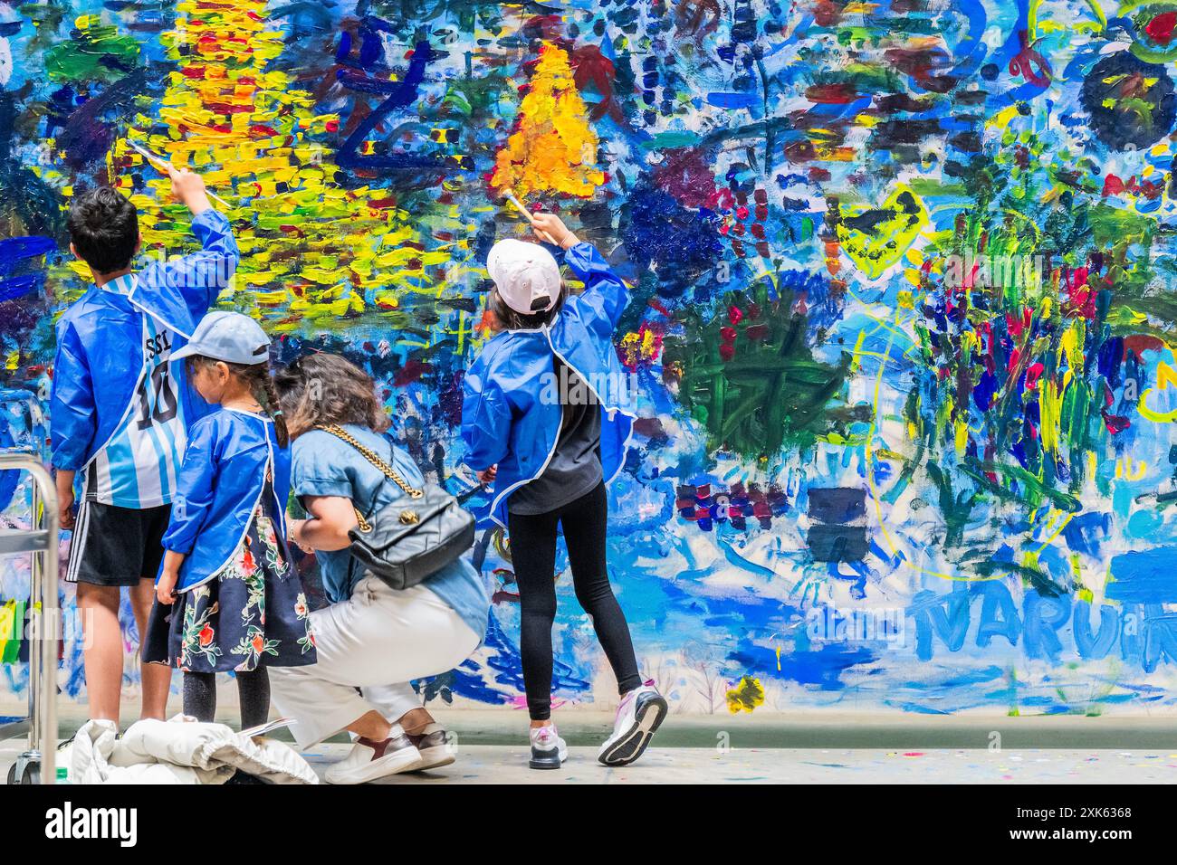 Julie waters hi-res stock photography and images - Alamy