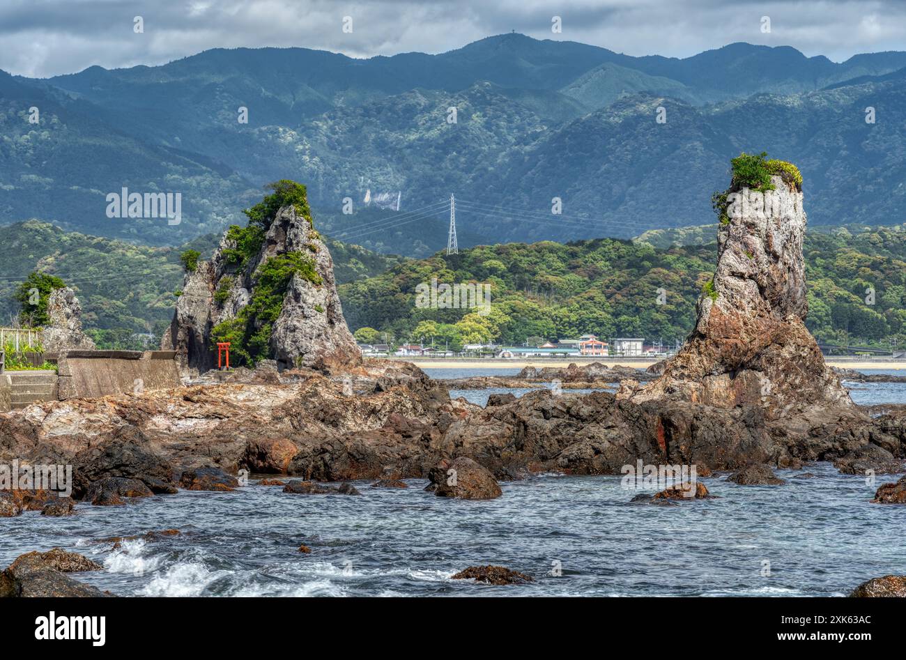 Dramatic rock formations on the coast of Pacific Ocean in Nachikatsuura ...