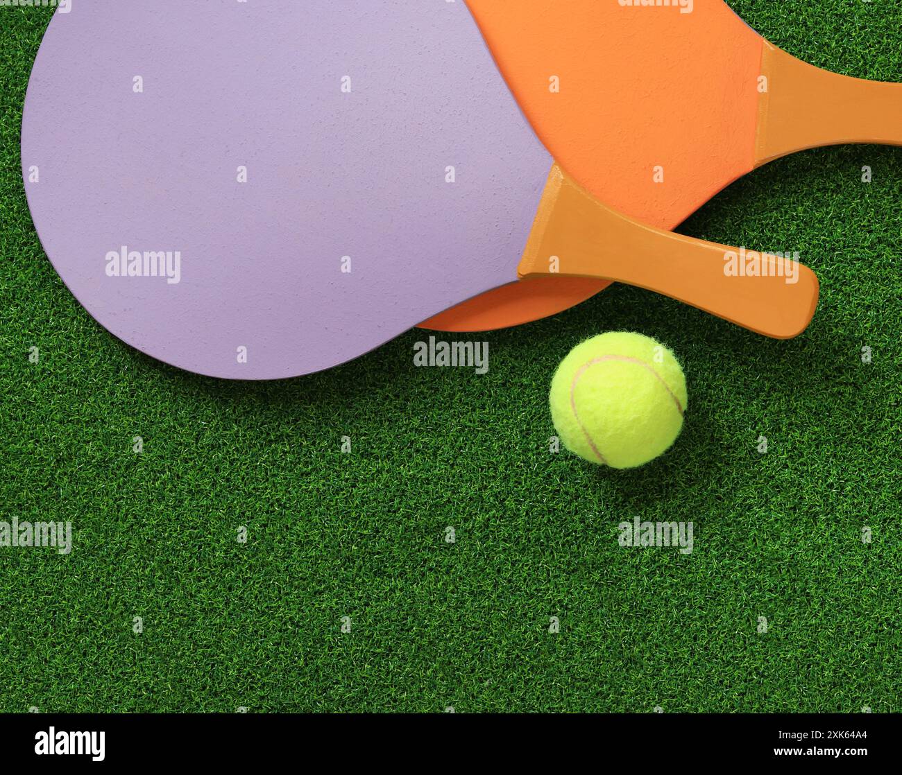 Tennis ball grass not dog hi-res stock photography and images - Alamy