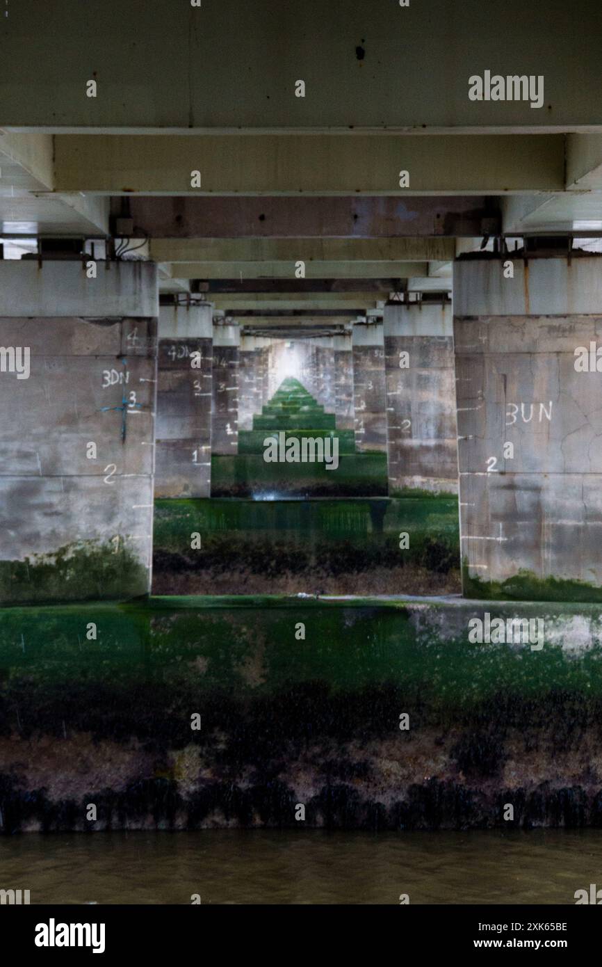 Airtight bridge hi-res stock photography and images - Alamy