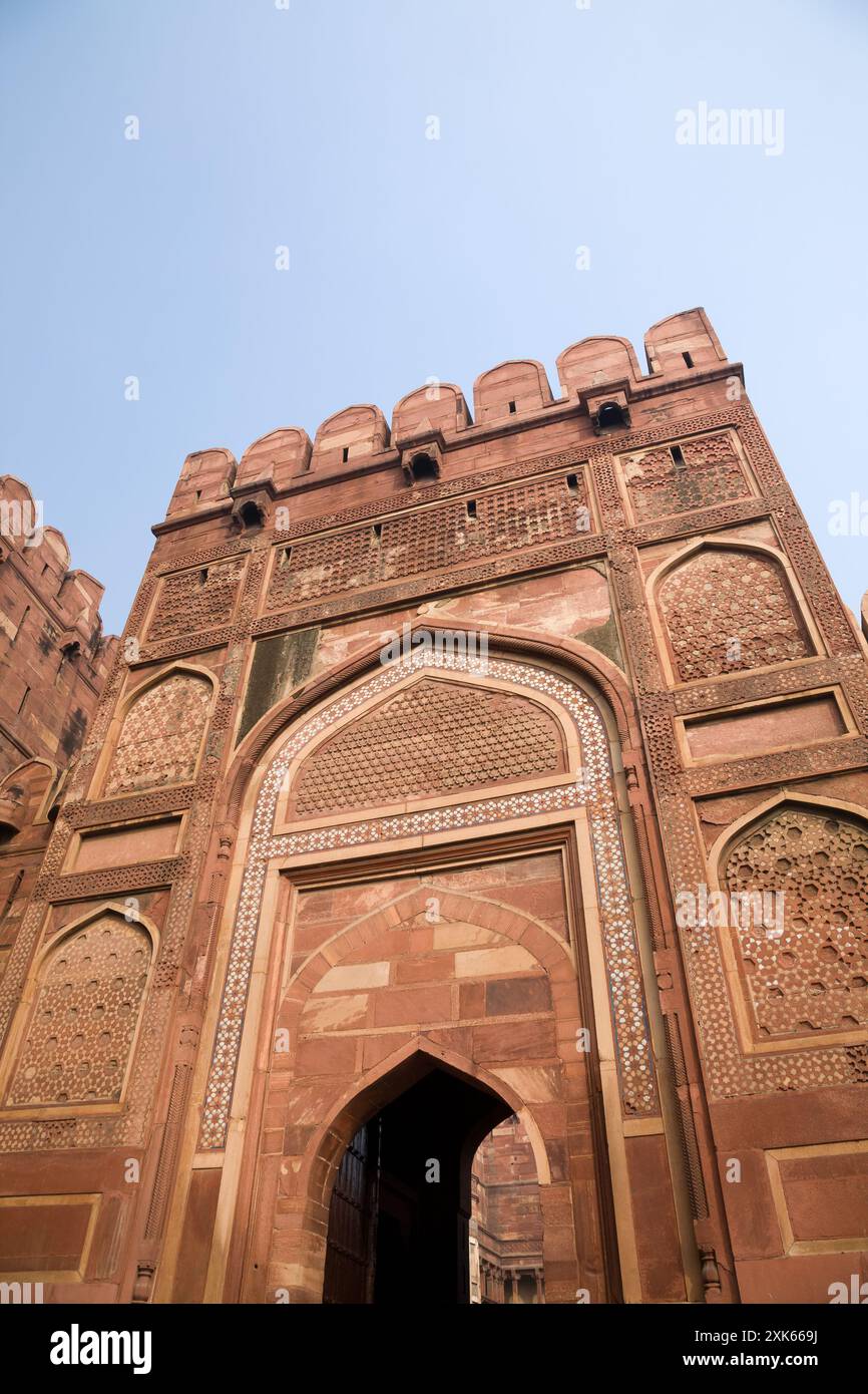The entrance gate to the Red Fort of Agra, a sandstone Mughal fortress ...