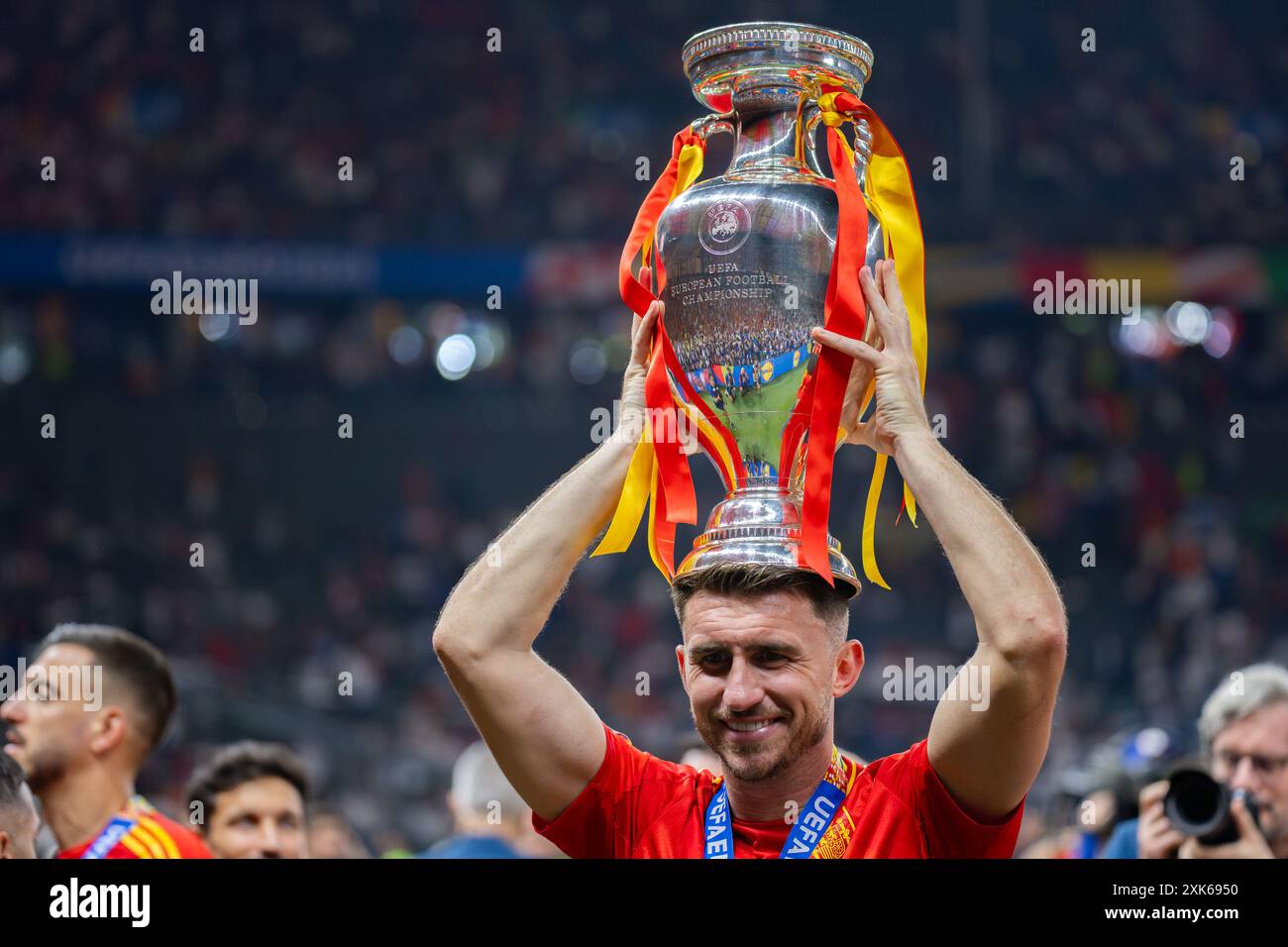 Aymeric Laporte of Spain celebrates with Henri Delaunay Trophy during ...