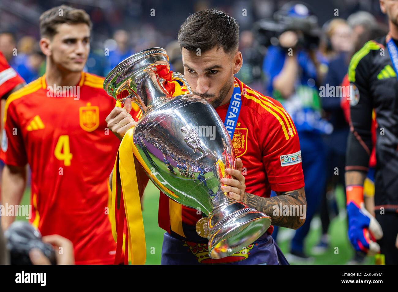 Alex Baena of Spain celebrates with Henri Delaunay Trophy during the ...