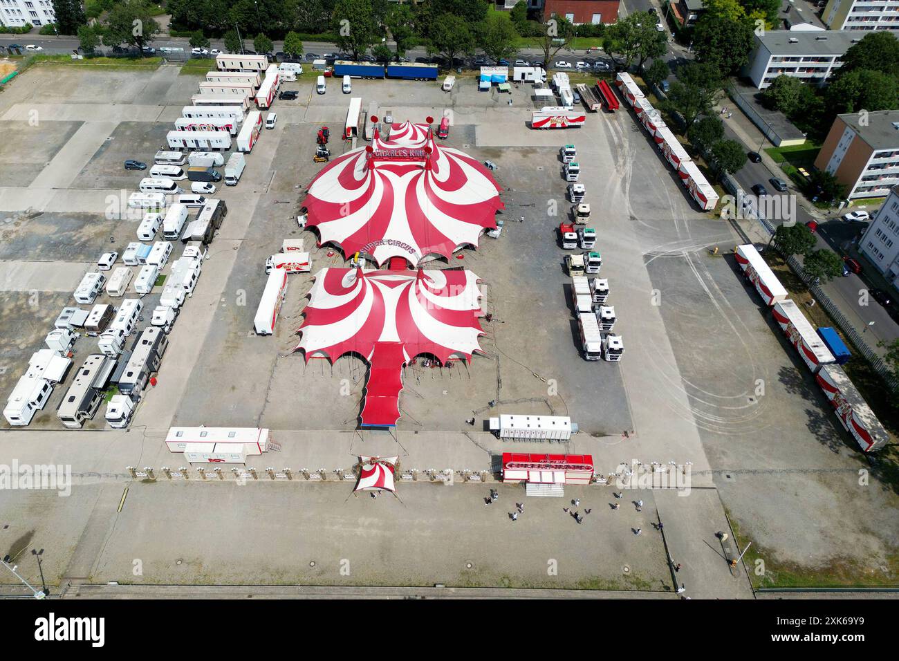 Der Zirkus Charles Knie auf dem Bendplatz in Aachen am 221. Juli 2024 ...