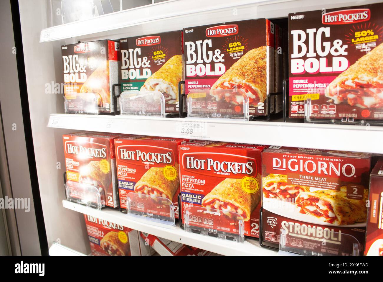 Hot pockets hi-res stock photography and images - Alamy